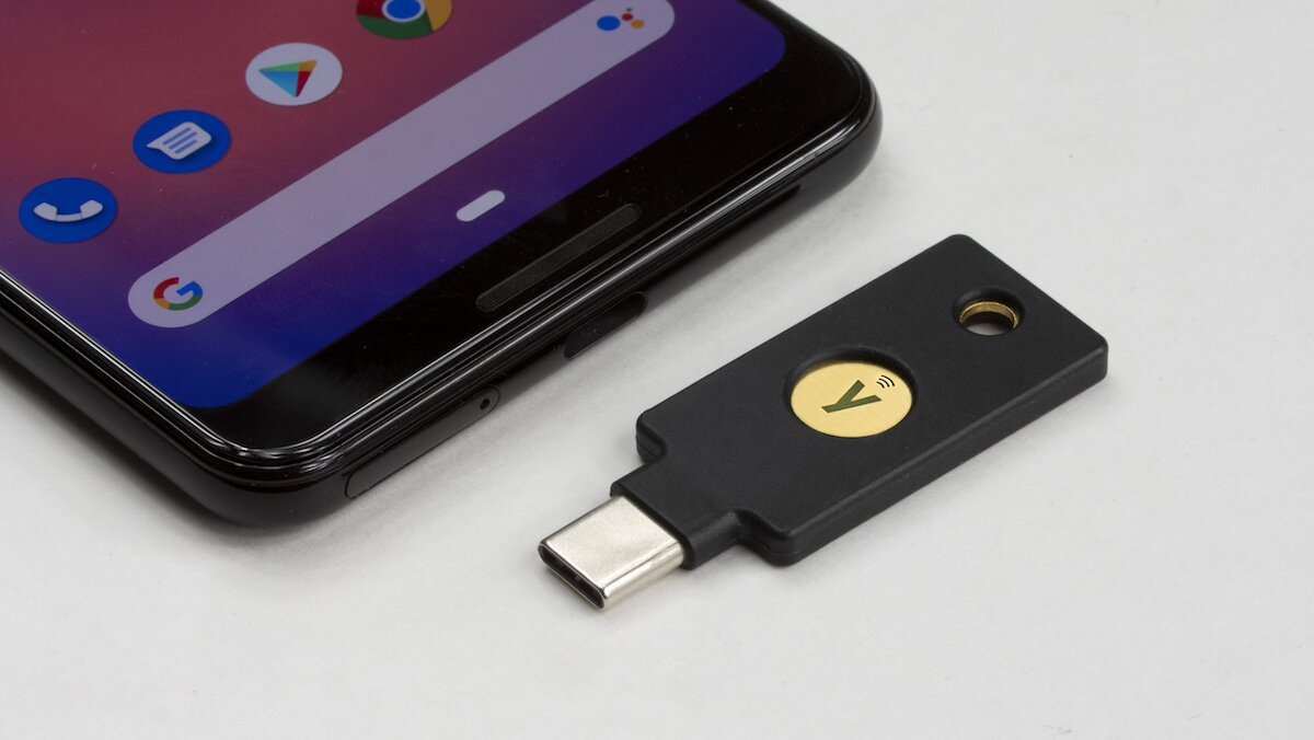 Yubikey Review: How a Small USB Can Secure Your Crypto